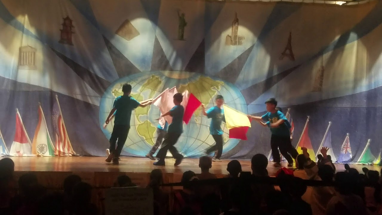 2019-03-15 Chinese flag dance - YouTube