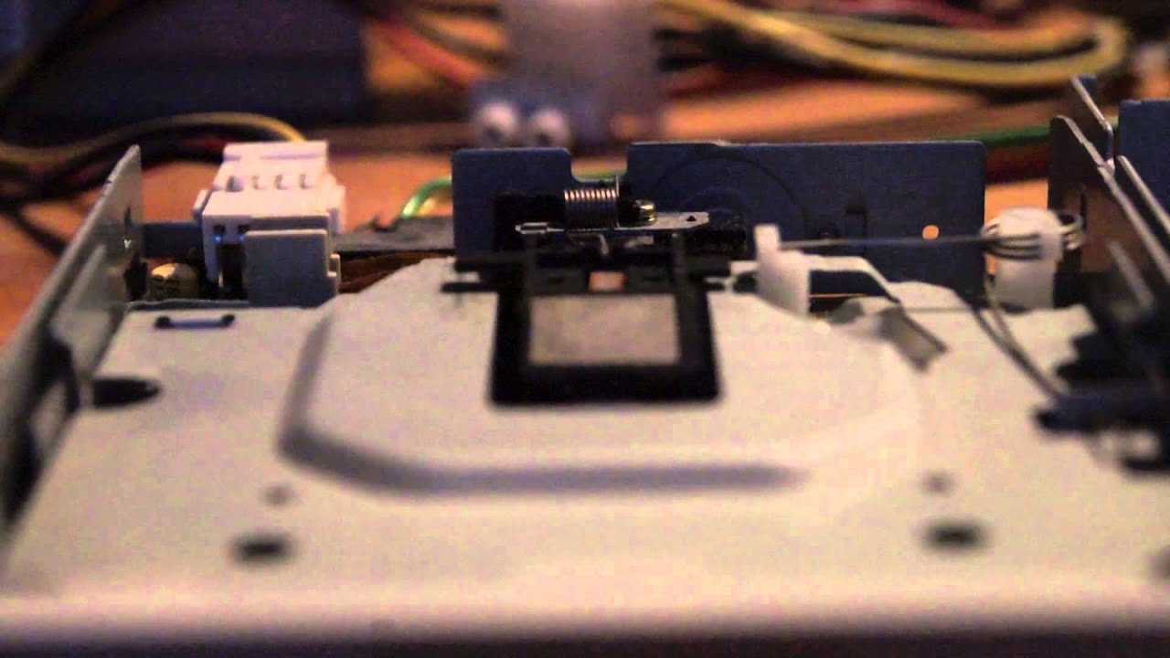 Bad Apple (from Touhou) on 8 Floppy Drives - YouTube