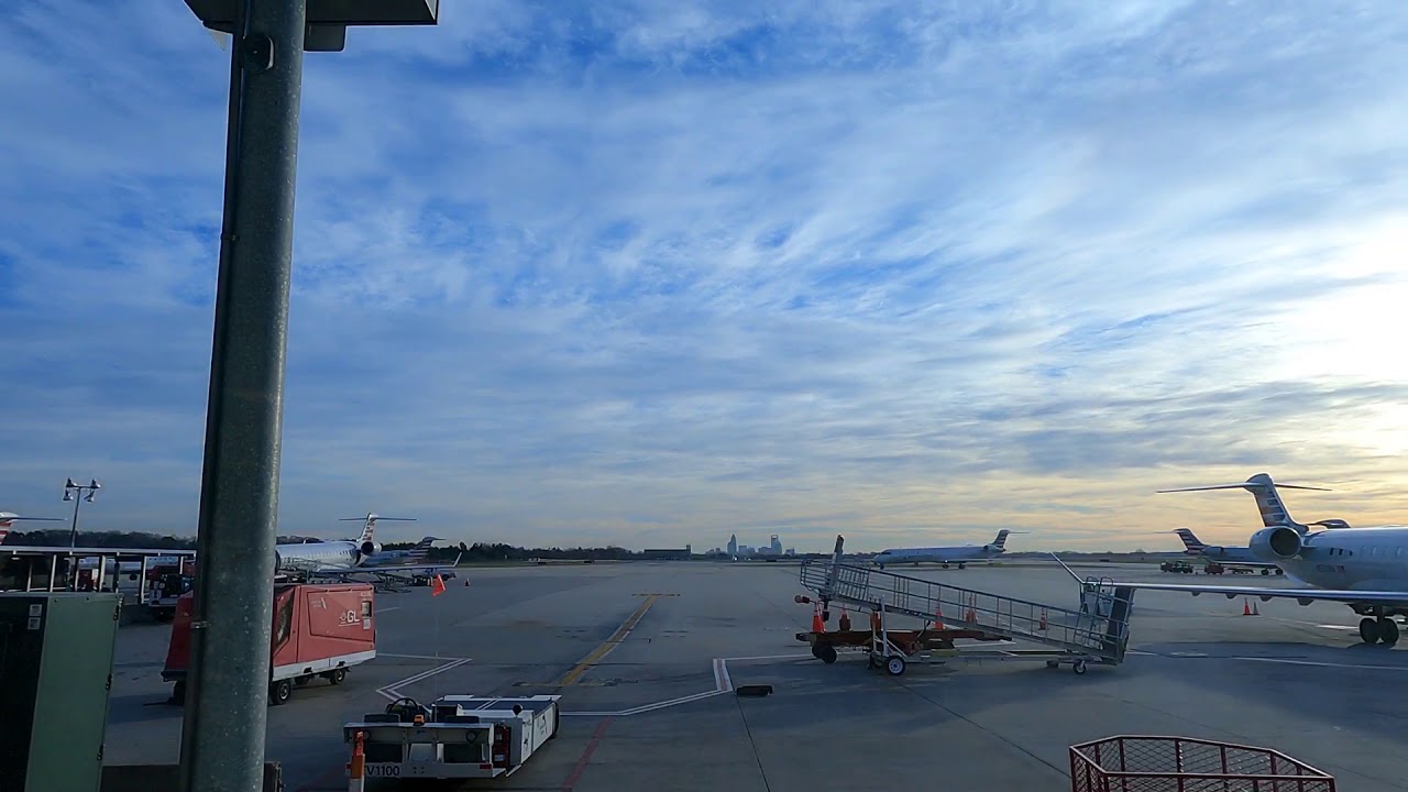 Fast airport ground operations - YouTube