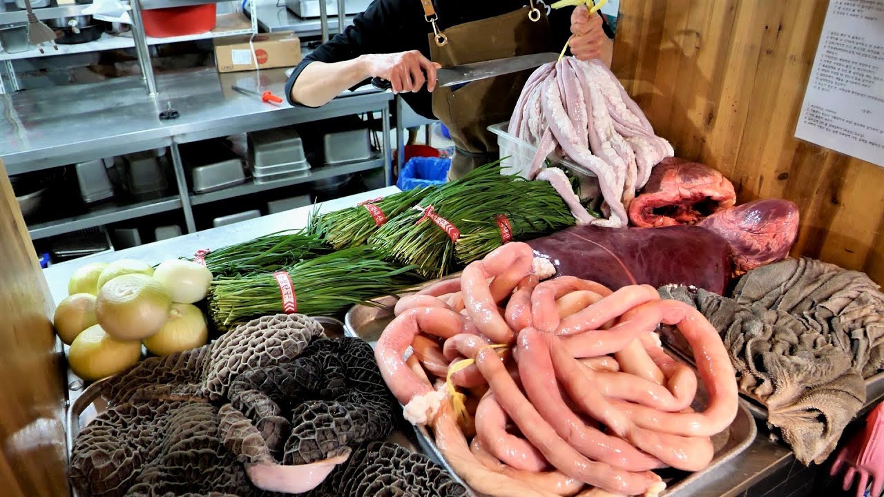“역대급 신선한 소곱창?” 시장에서 직접 가져와 재료 준비하는 막창, 대창, 곱창맛집 Korean Beef intestines ...