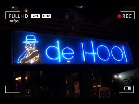 Pergi ke Pub 'DE HOOI' di Jakarta - YouTube