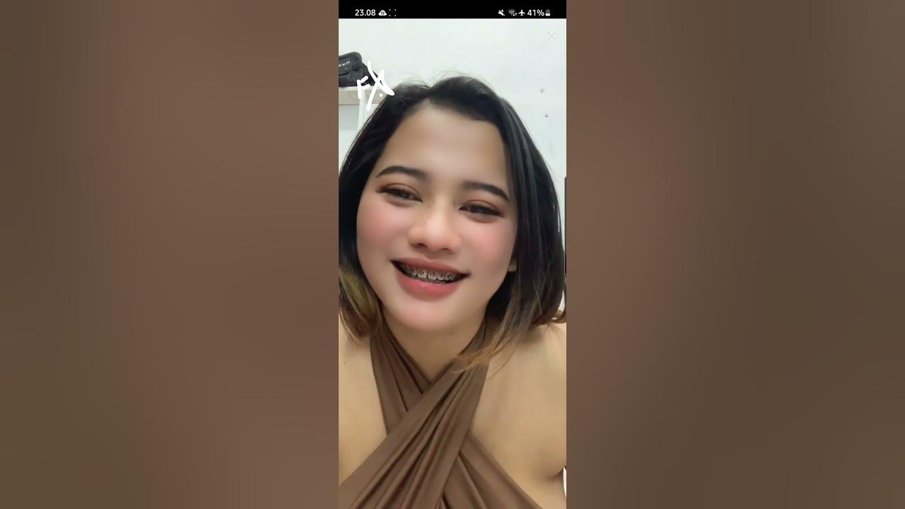 Baby Moy T0brut live T!kt0k - YouTube