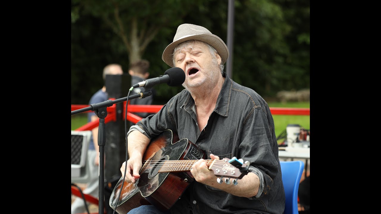 Tony Webb Crazy Country Feat Wayne Allen - YouTube