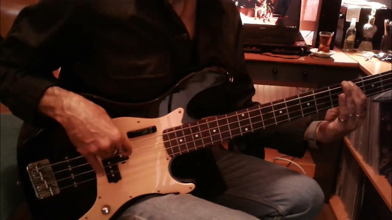 The Beaches - Blame Brett (2023) 4TP bass ezgi yorumu 12062023 - YouTube