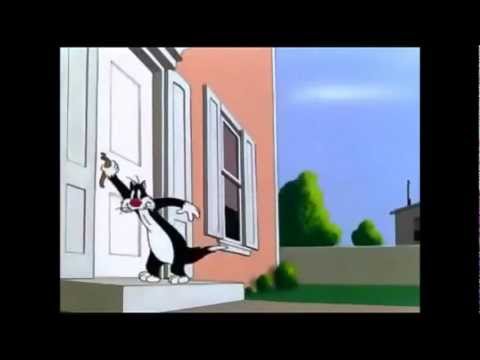 Looney Tunes-Sylvester's Futile Attempt in Front of Bulldogs