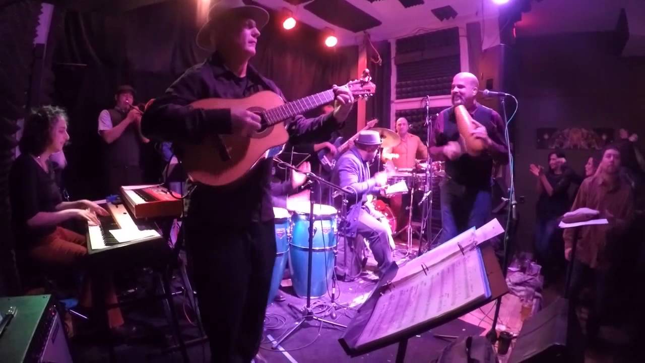 Bio Ritmo Live with Enrique Collazo on Tres - YouTube