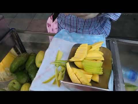 Mükemmel meyve kesme sanatı