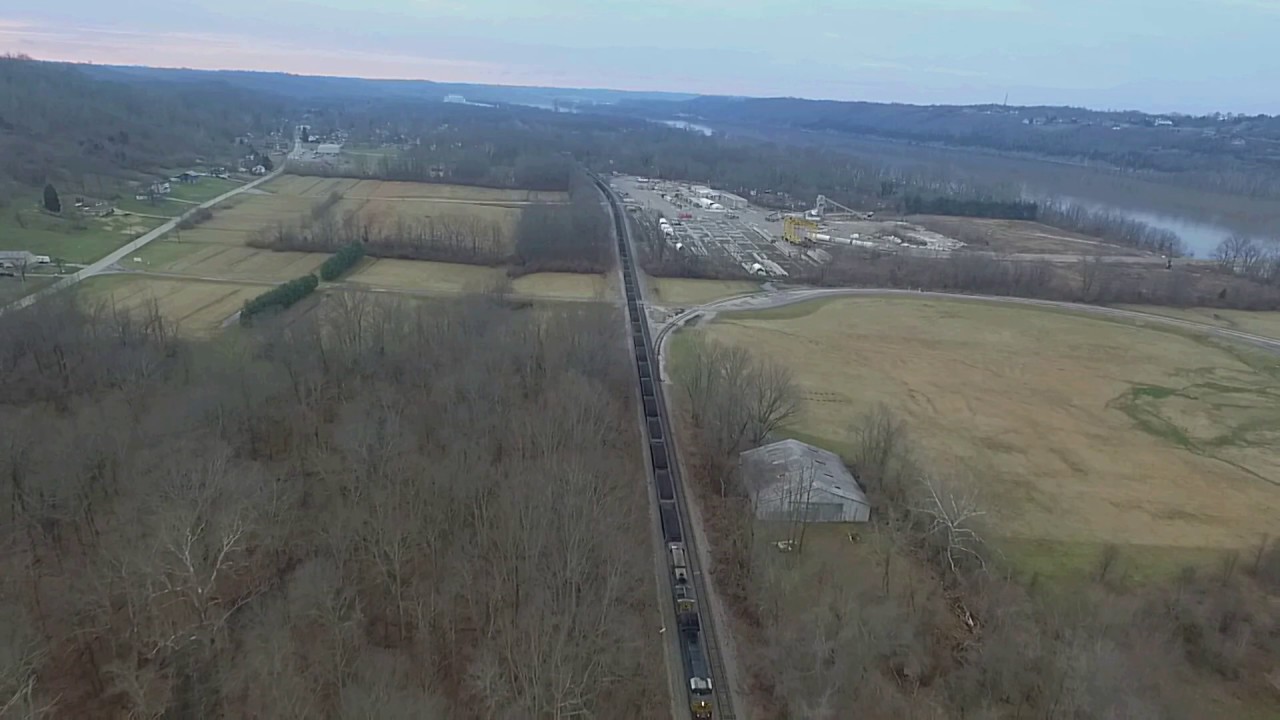 Chasing trains Melbourne, KY - YouTube