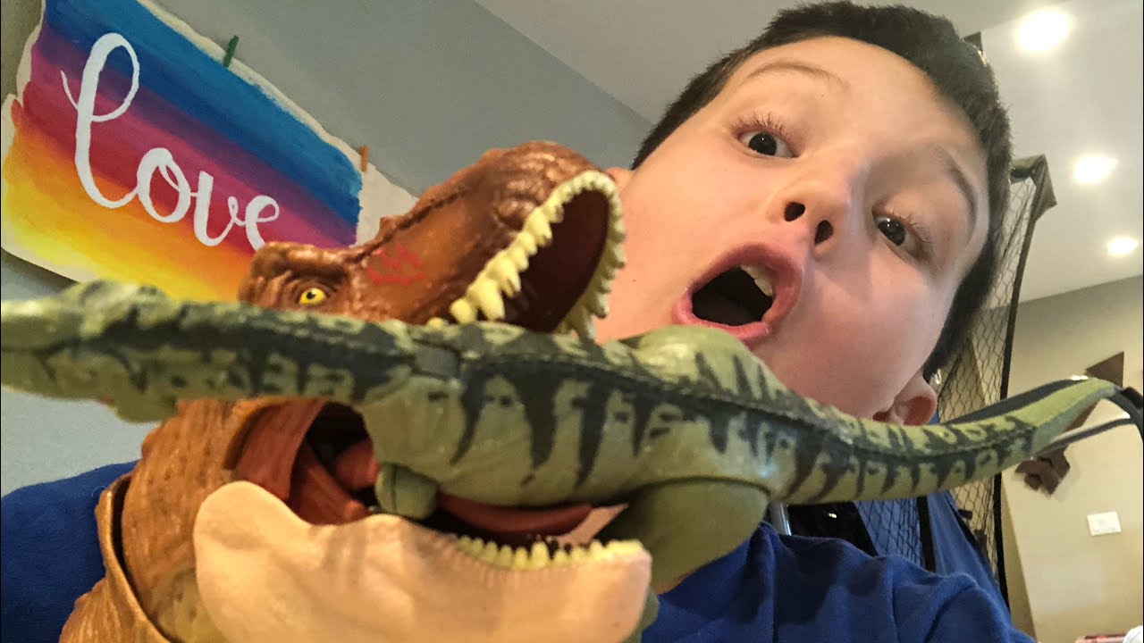 Epic T.rex Review!!!!! #jurrasicworld #review - YouTube
