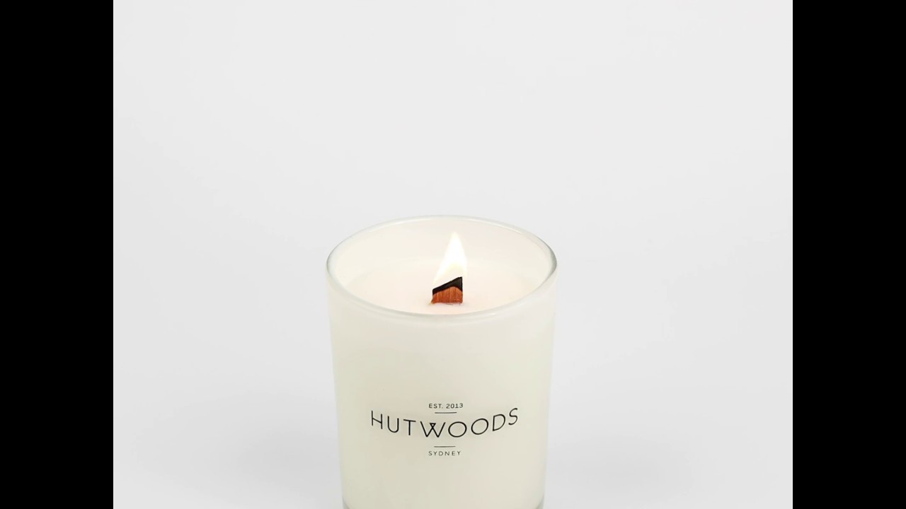 HUTWOODS CHAMPAGNE & STRAWBERRIES WOOD WICK CANDLE - YouTube