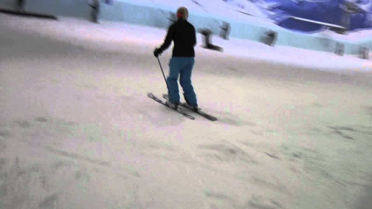 Skiing parallel turns - YouTube