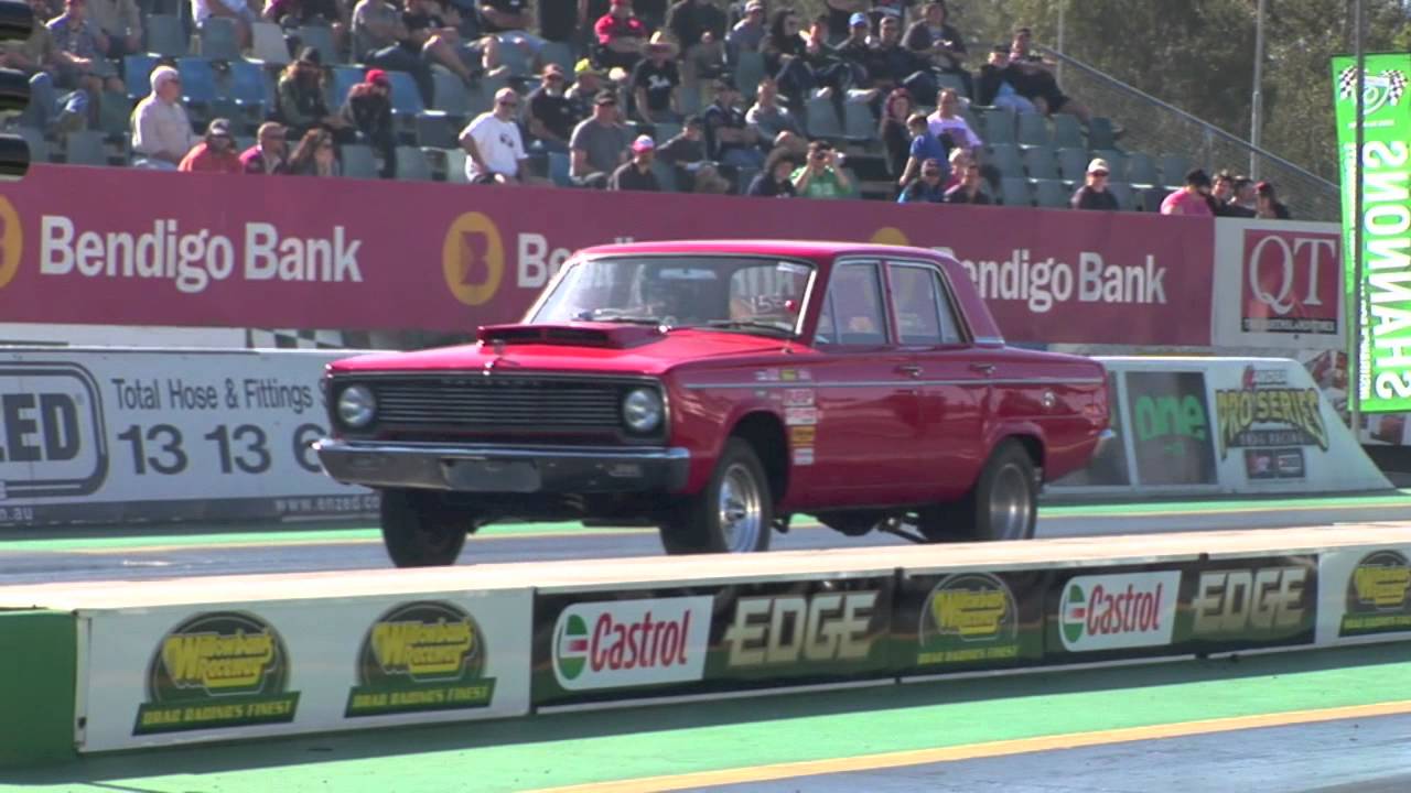 All Things Bogan - Mopar Sunday 2011 - YouTube