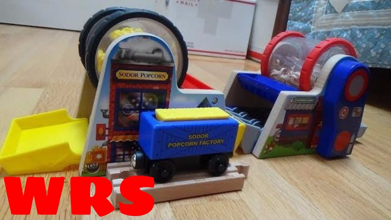 Popcorn Loader & Wood Chipper Unboxing - WoodenRailwayStudio - Thomas ...