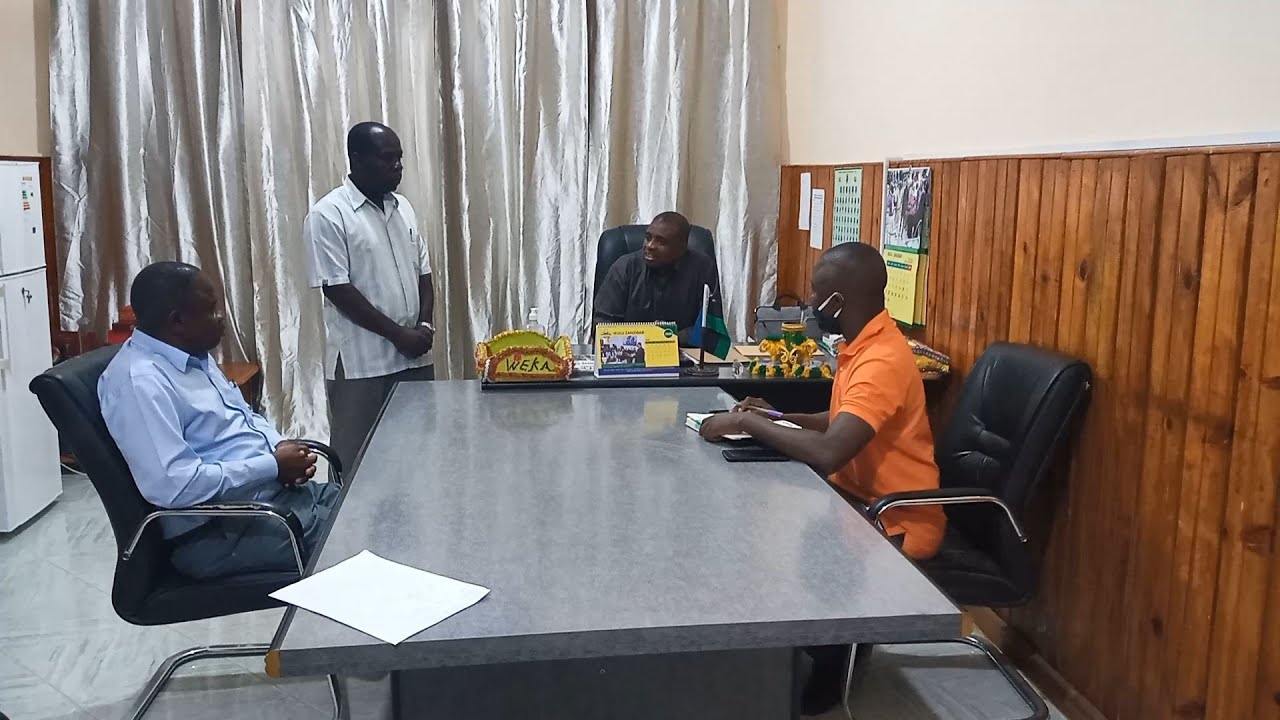 BAHARI FM YAVAMIA OFISI YA RC KUSINI PEMBA, MWENYEWE ATOA NENO ...