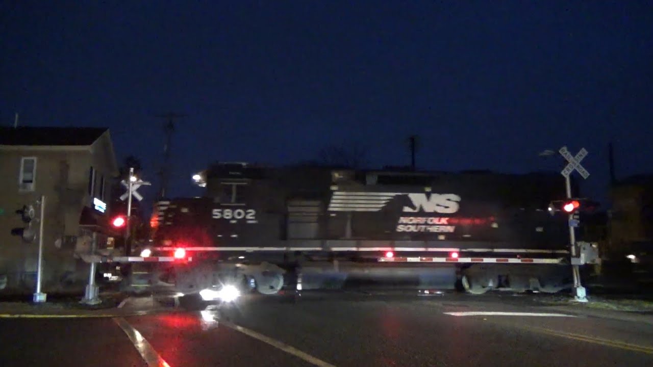 NS 5802/CSX 6203 Lead CSAO WPMI-61 Northbound on 2/22/24 - YouTube