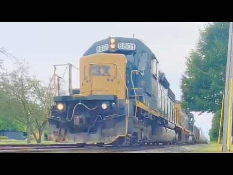 Great K5la on SD40-2! Csx 8801 leading!( Csx 4057 trailing!) 17 cars! + Horn taps! ☀️ - YouTube