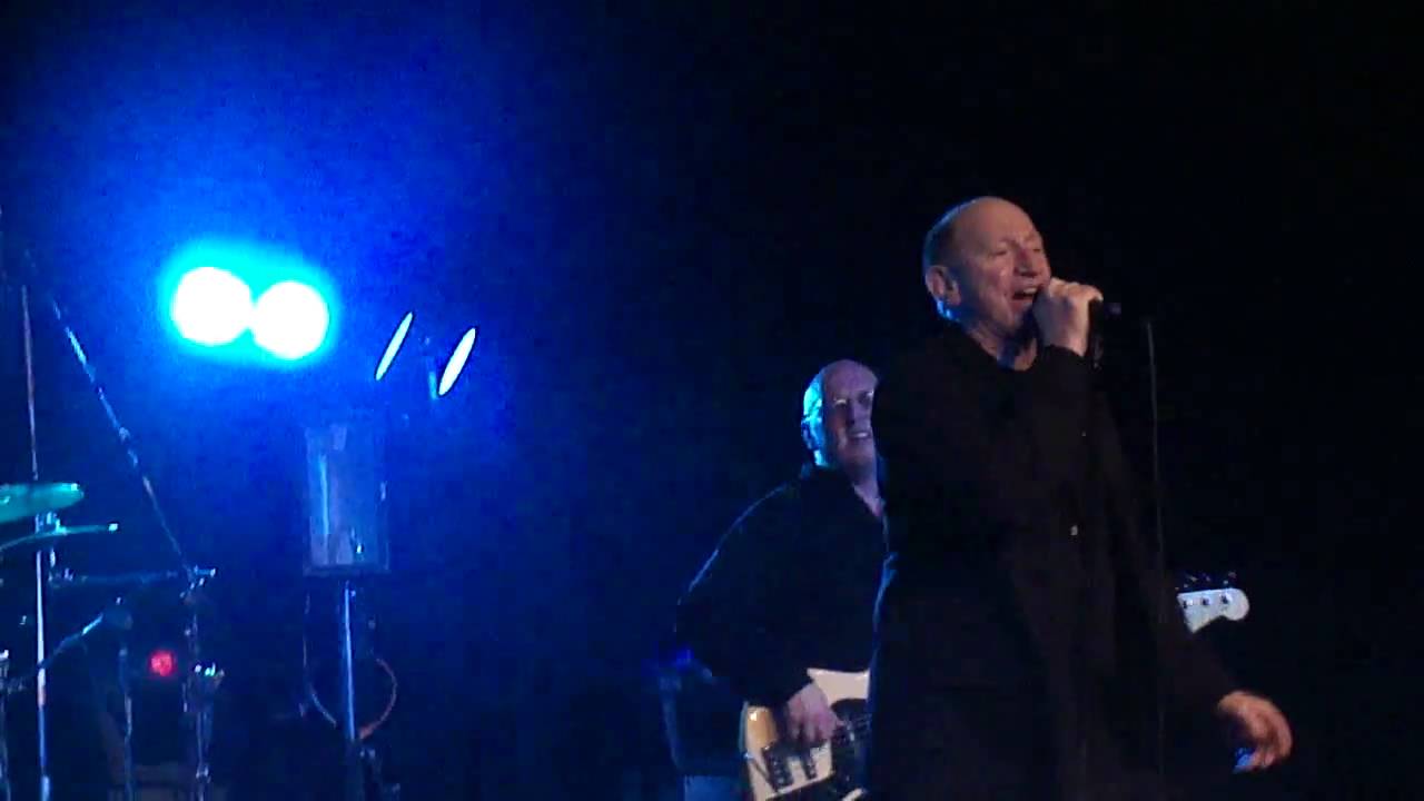 Kenny Shields and Streetheart live 2011 Snow White - YouTube