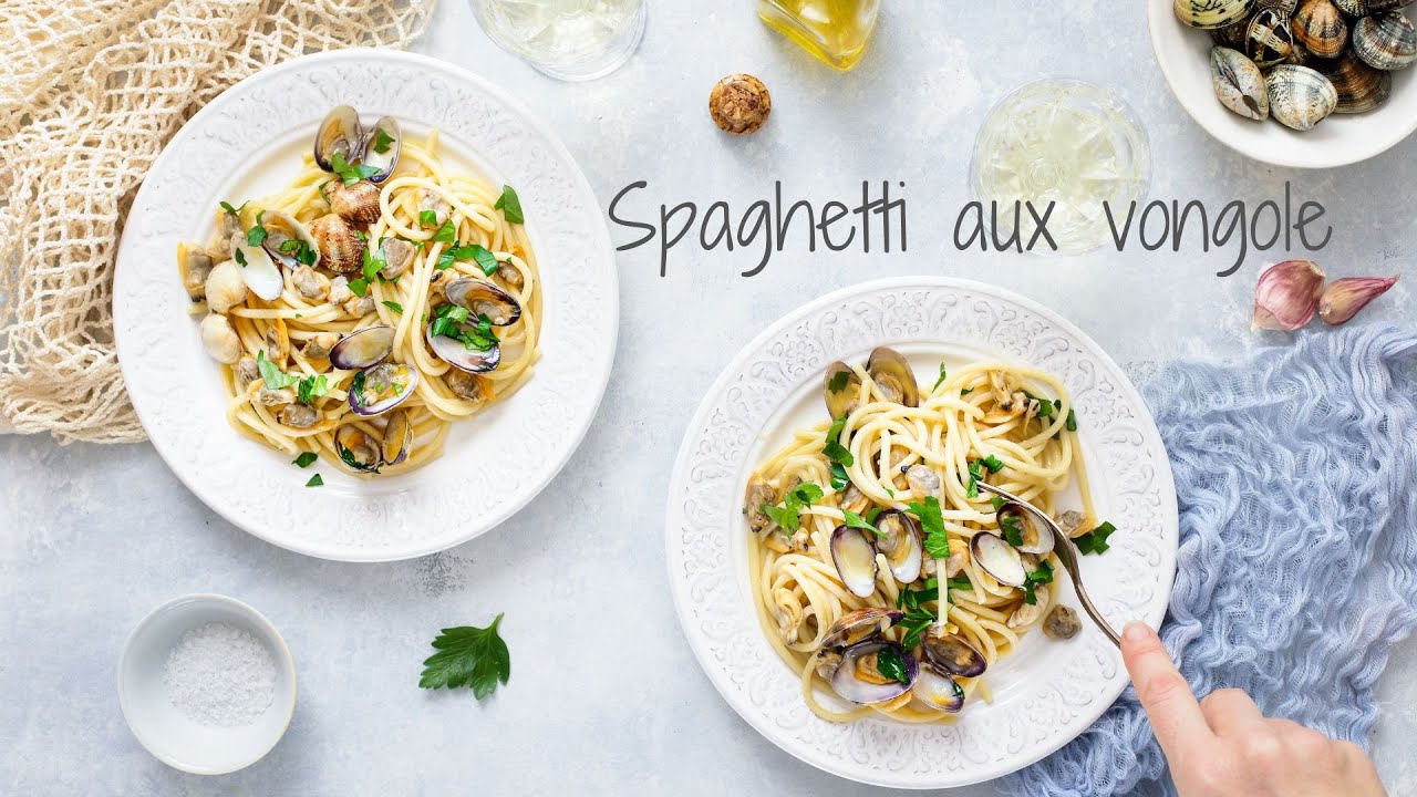 Spaghetti alle vongole, la recette mythique italienne - YouTube