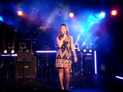 SUZI LIVE IN TOKYO 2010 - YouTube