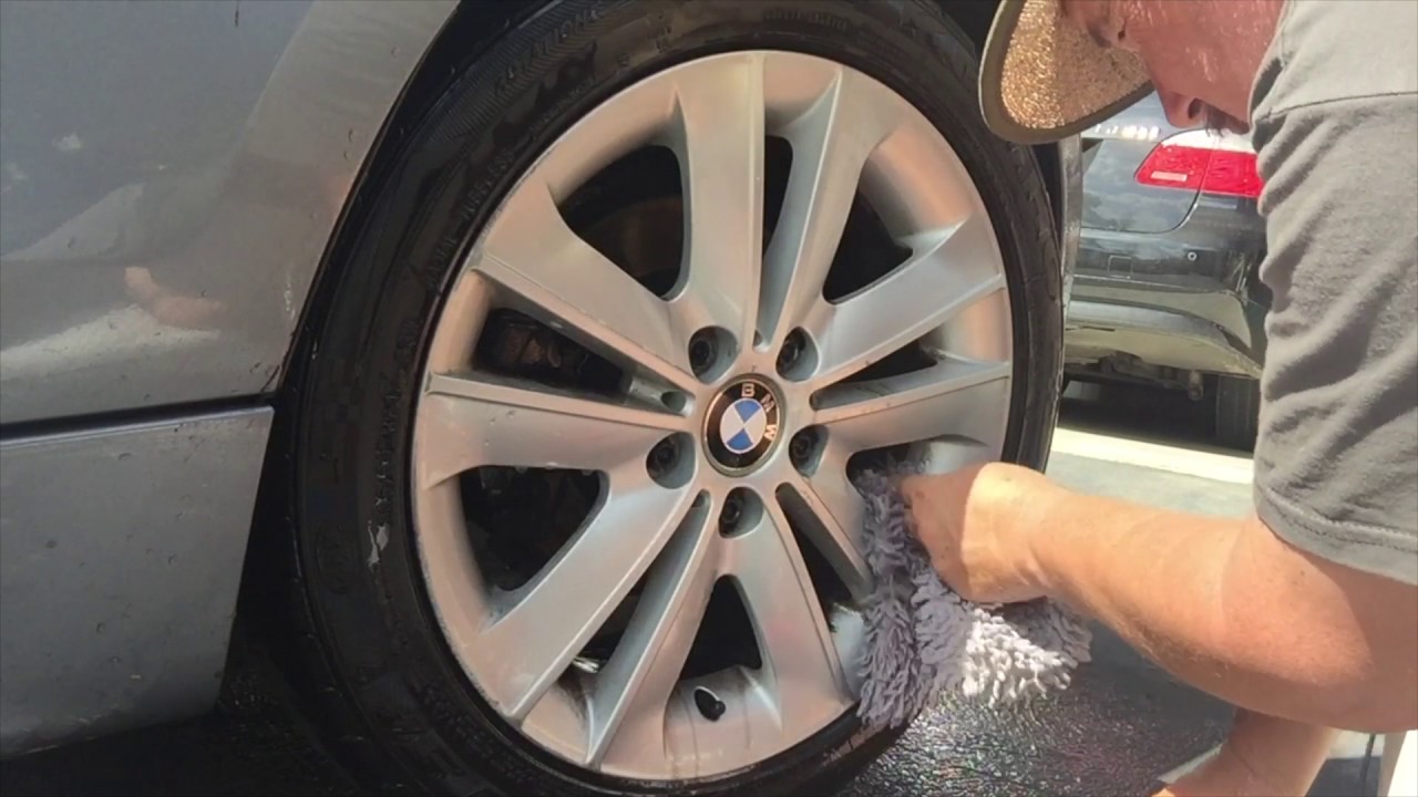 How to correctly and thoroughly wash mag wheels on a car. Also how to ...