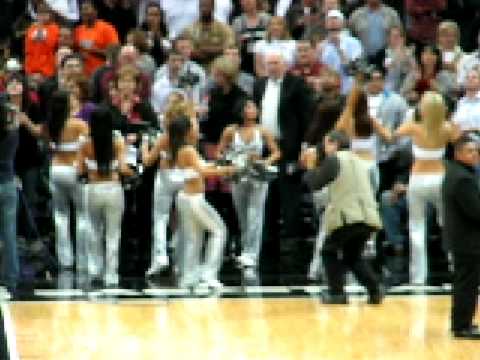 San Antonio Spurs Cheerleaders - YouTube