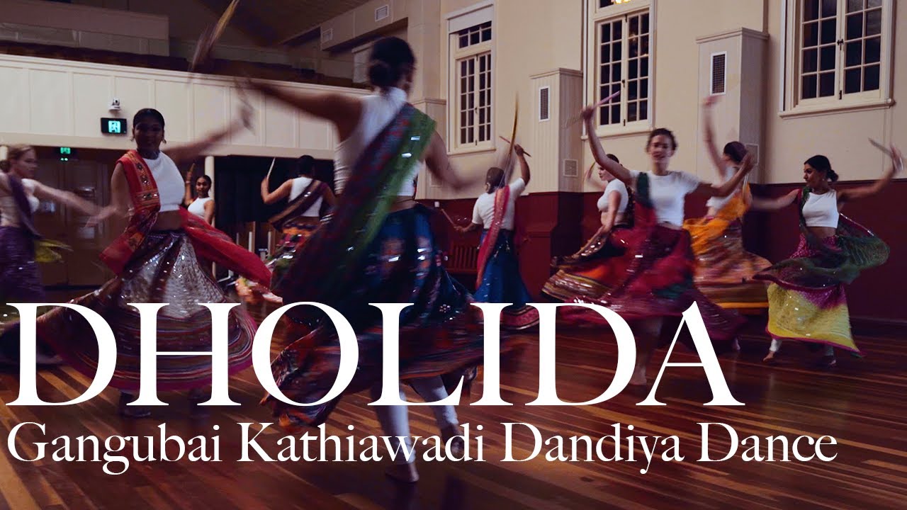 Dholida - Gangubai Kathiawadi Dance Cover | dreachoreo 2022 - YouTube