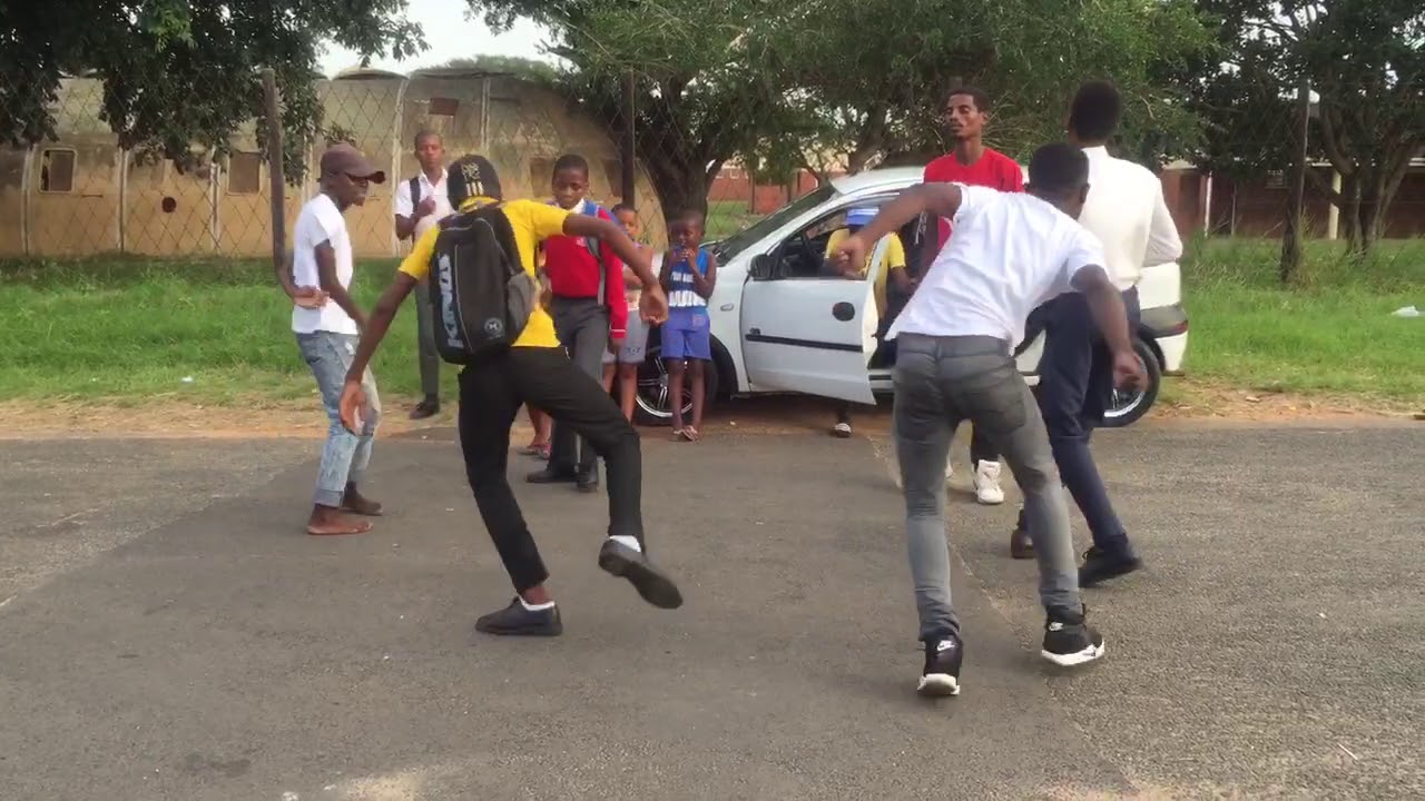 Bhenga Dance On Streets featuring School kids (Baleka Mshana) Pakisha ...