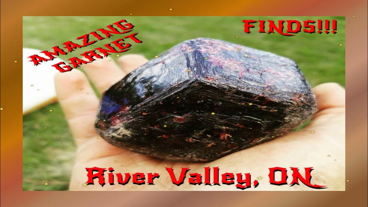 S1E6 Amazing Garnets found at River Valley, Ont - YouTube