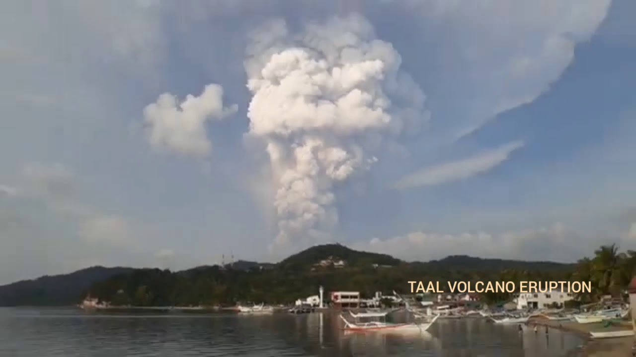 TAAL VOLCANO ERUPTION JANUARY 12, 2020, ASHFALL NAG KALAT - YouTube