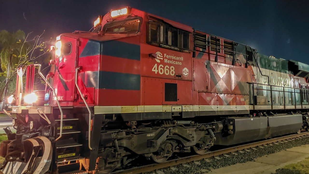 Frenado de EMERGENCIA & Arranque de Tren Granelero!! | FXE 4668 norte - YouTube