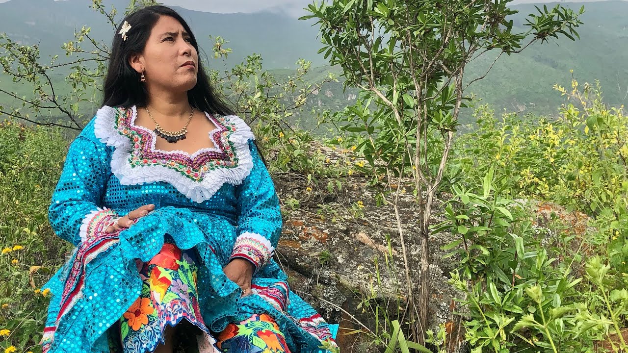 Soledad Pacheco y la nueva melodía de Paccho - YouTube