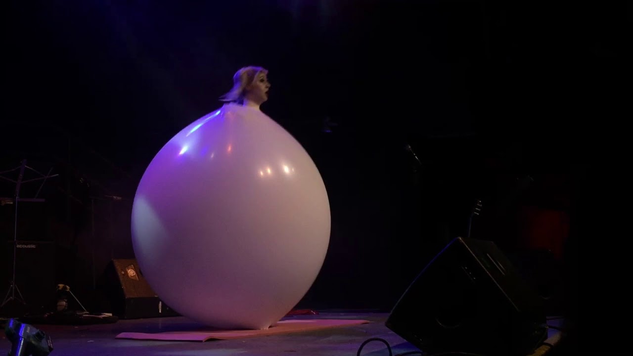 Giant balloon at DNA Lounge SF - YouTube