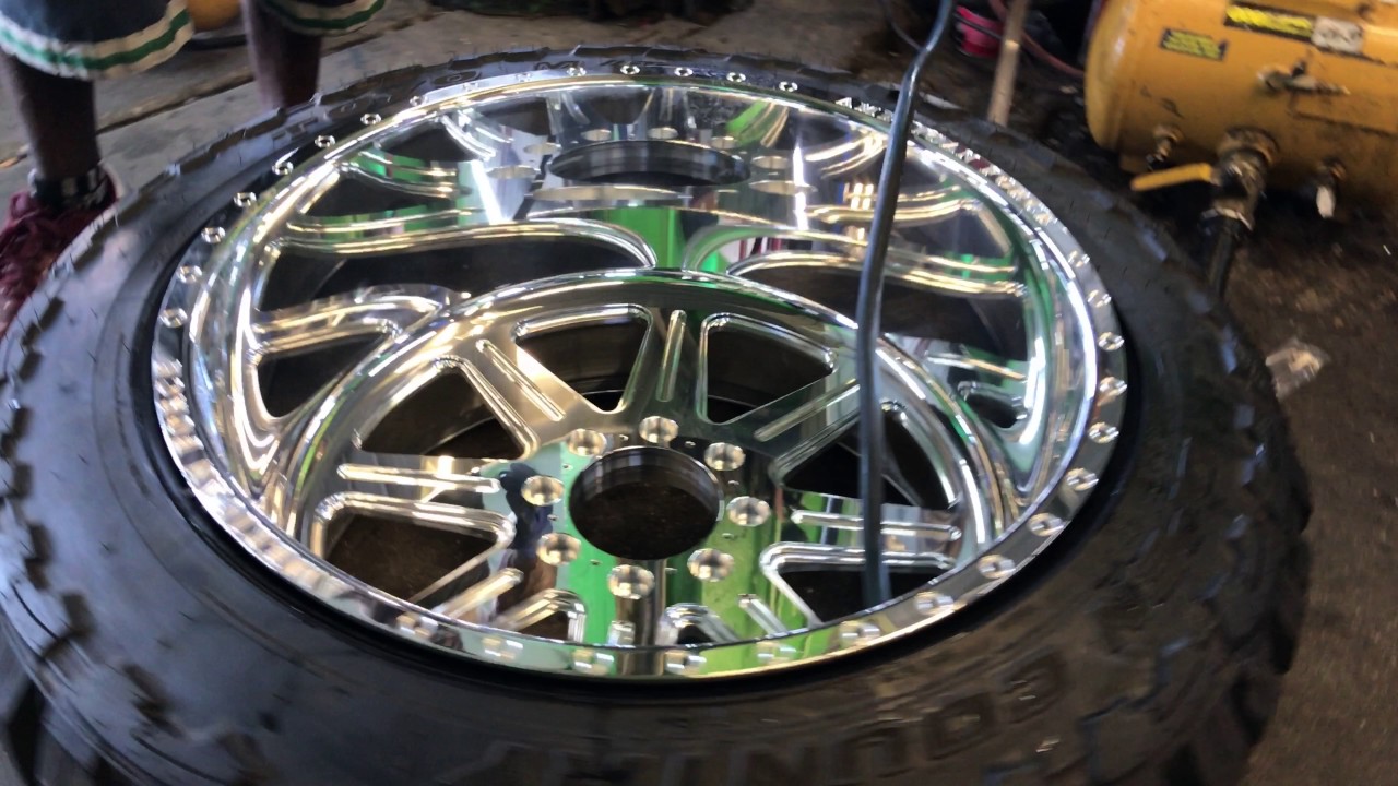 CLEAN FORD F250 on 24x14 American forces (reaction) - YouTube