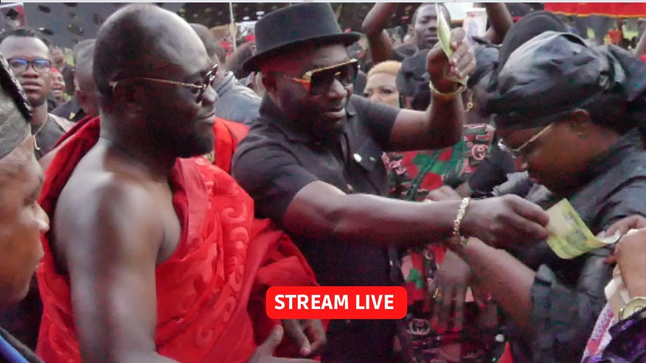 DR KWAME DESPITE, K BADU SPRAY CASH ON THEIR MOTHER INLAW FUNERAL ...