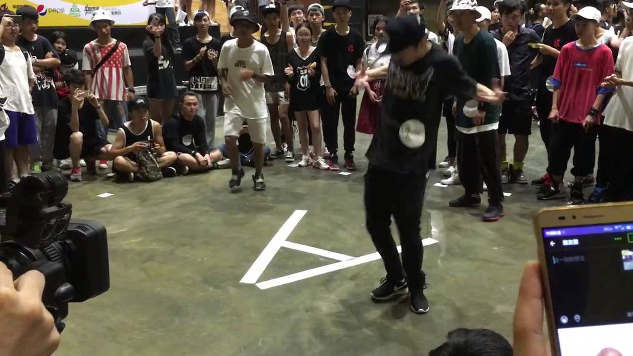 CHINA shuffle battle 7/31 group A - YouTube