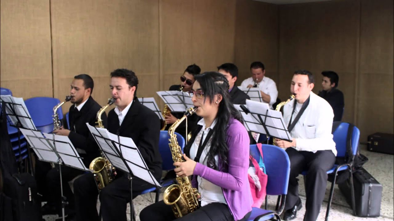 Big Band SENA "Himno del SENA" - YouTube