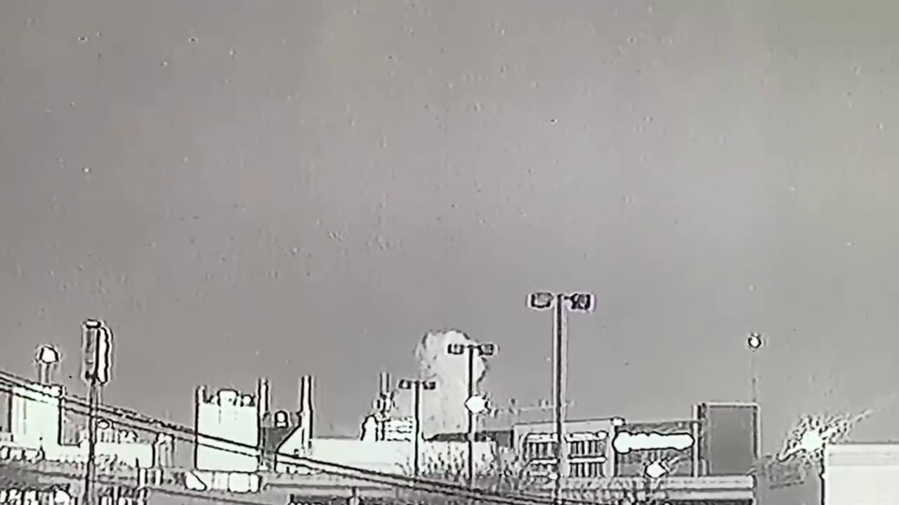 Nashville explosions during Christmas day - YouTube