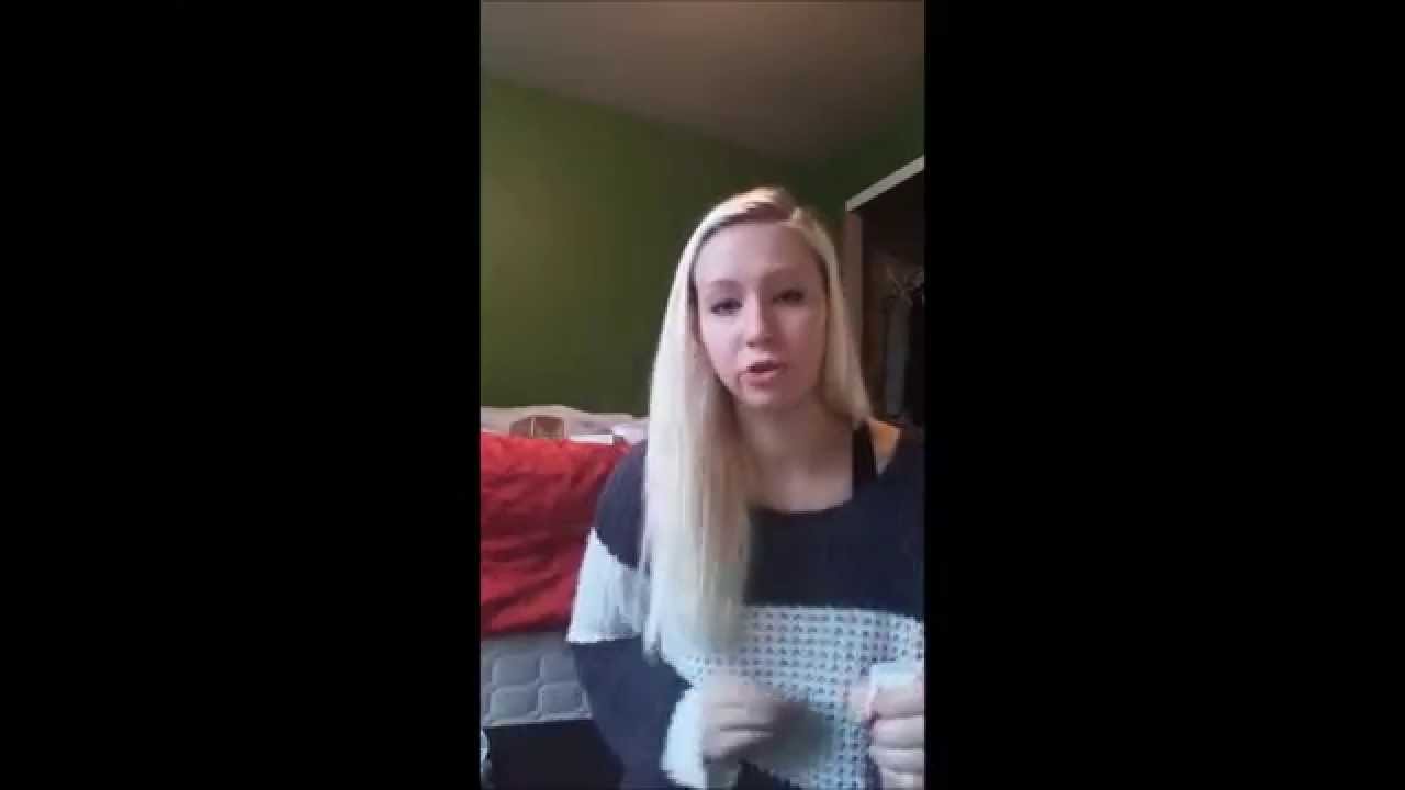 Blonde girl how to make a sploof + bong rips - YouTube