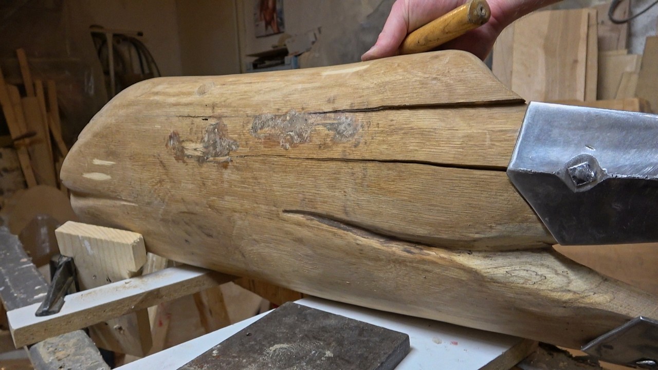 Crafting Thorin Oakenshields Oakenshield from Oaken wood - YouTube