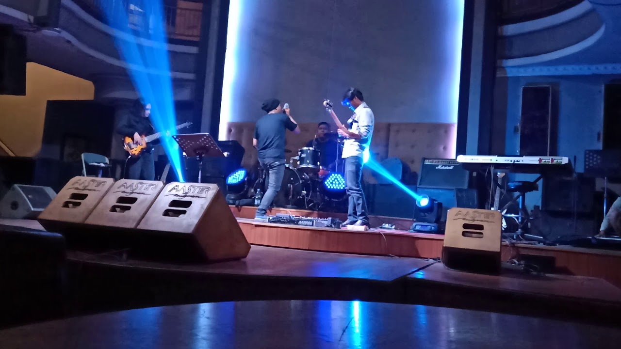 Relp-Orang Utan (cover perform Papadaan band) - YouTube