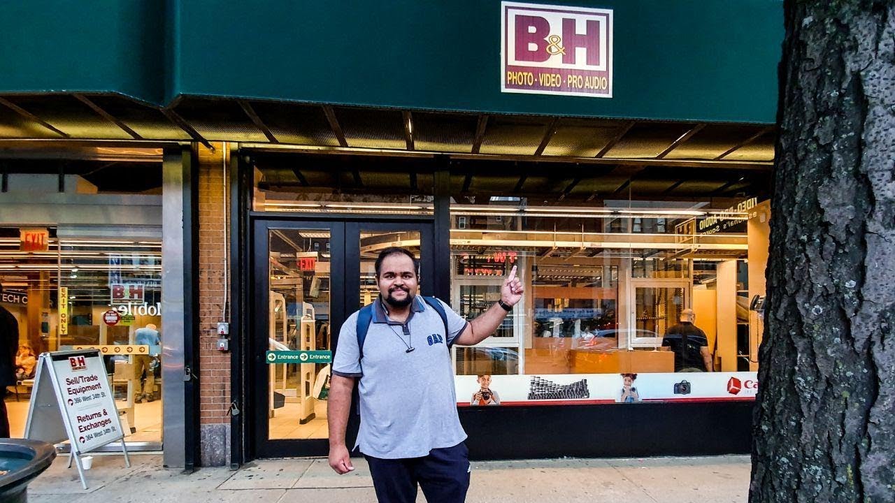 BUYING A $1000 LENS FROM AMERICA'S LARGEST PHOTOGRAPHY STORE - YouTube