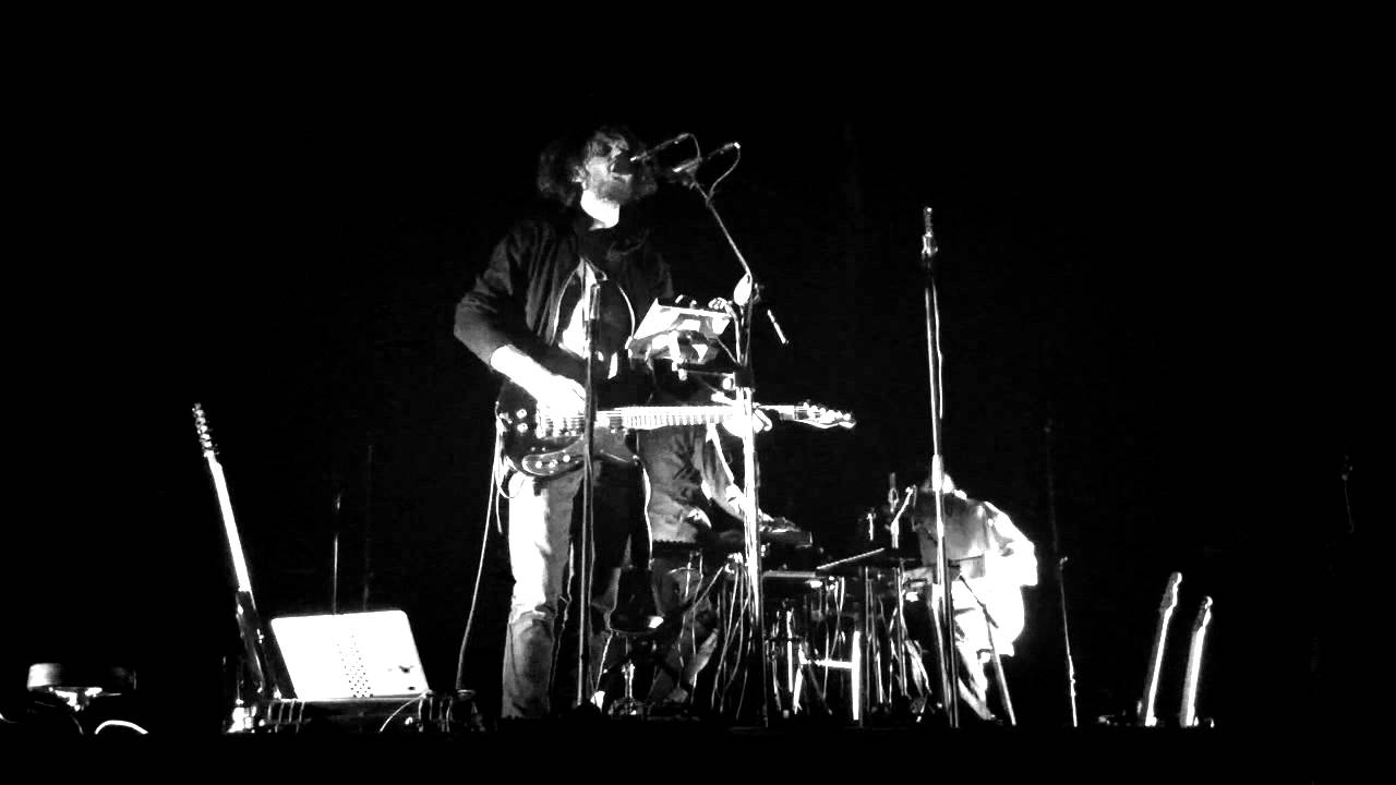 Apparat Band - Song of Los (live) - YouTube