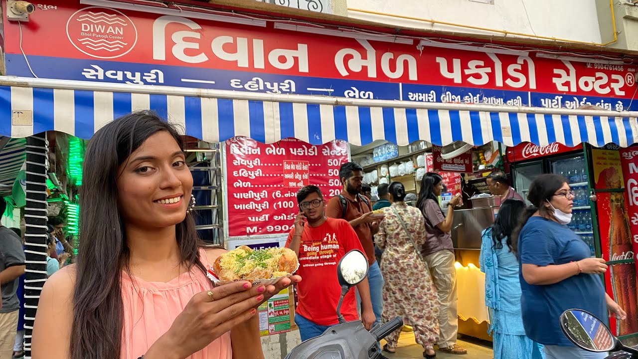famous Pani Puri of Ahmedabad | Diwan Pakodi Center Ahmedabad | Dharti ...