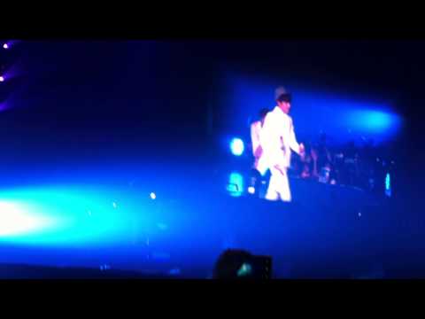 infinite WOOHYUN solo - Beautiful  [CUT]  OGS IN BANGKOK 130928