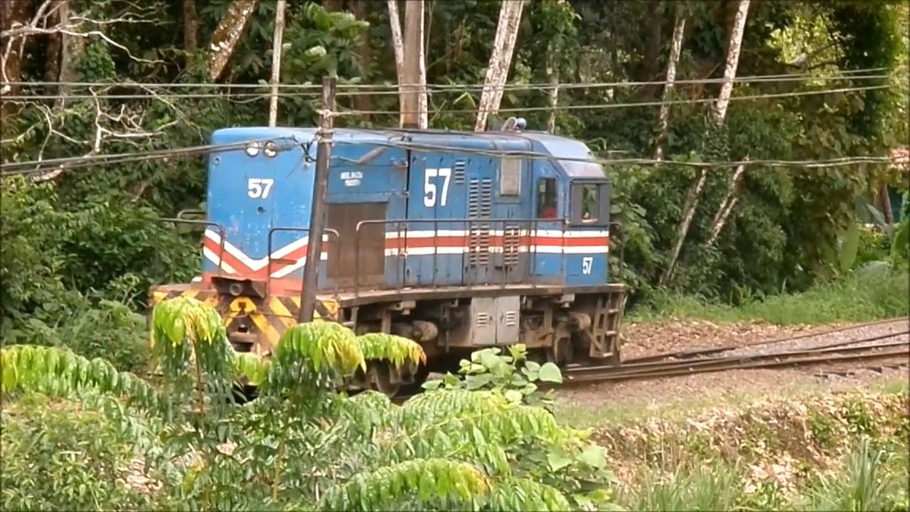Locomotora 57 del INCOFER en el Empalme Monteverde - Zona Atlántica ...