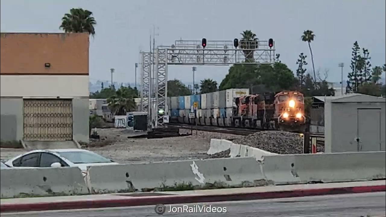 4/18/25 Pre: EB BNSF stack train & Surfliner 784 race towards Los Nietos/SFS crossings - YouTube