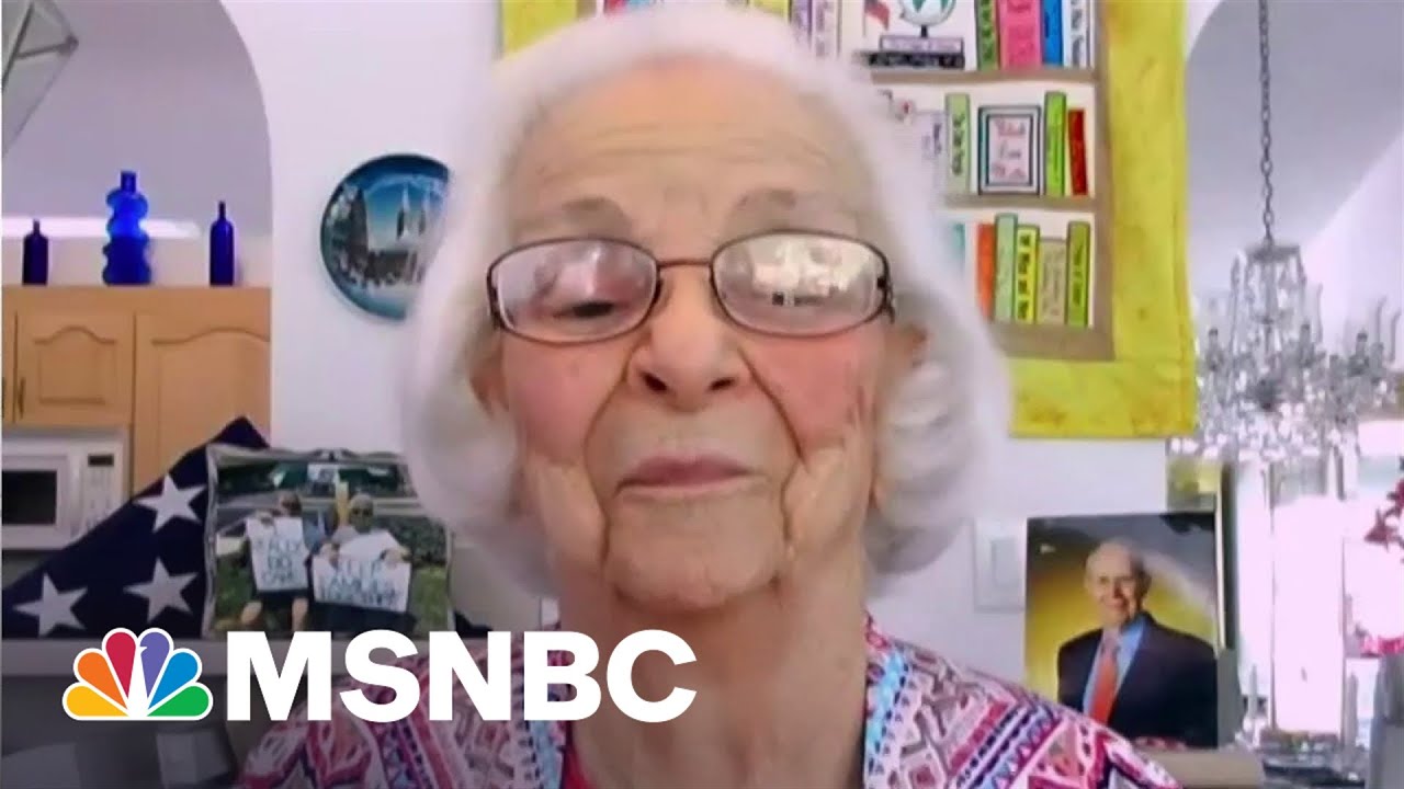 #VelshiBannedBookClub: 100yr old Grace Linn quilts to fight bans - YouTube