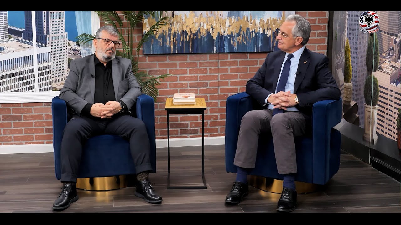 ME BOTUESIN E SHTËPISË “ONUFRI” BUJAR HUDHRI DHE DR PASHKO CAMAJ AUTOR ...