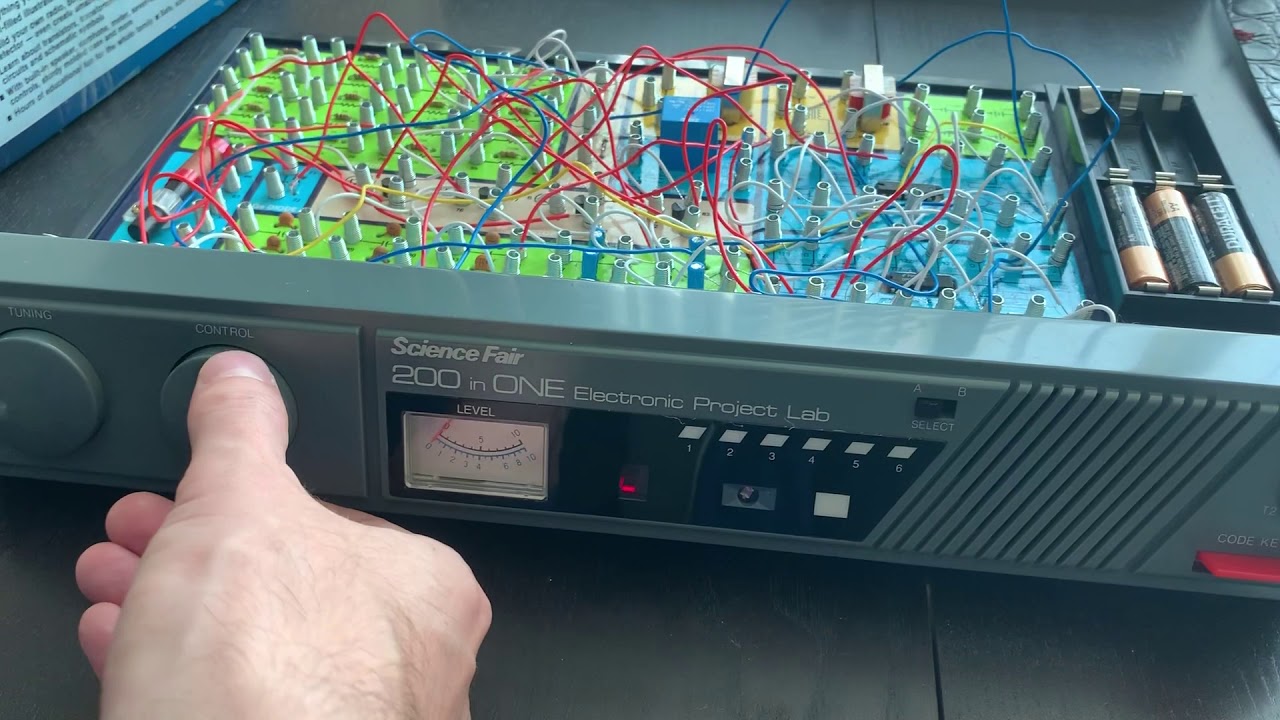 200 in 1 Electronic Project Kit: Experiment 1 - Wheel of Fortune - YouTube