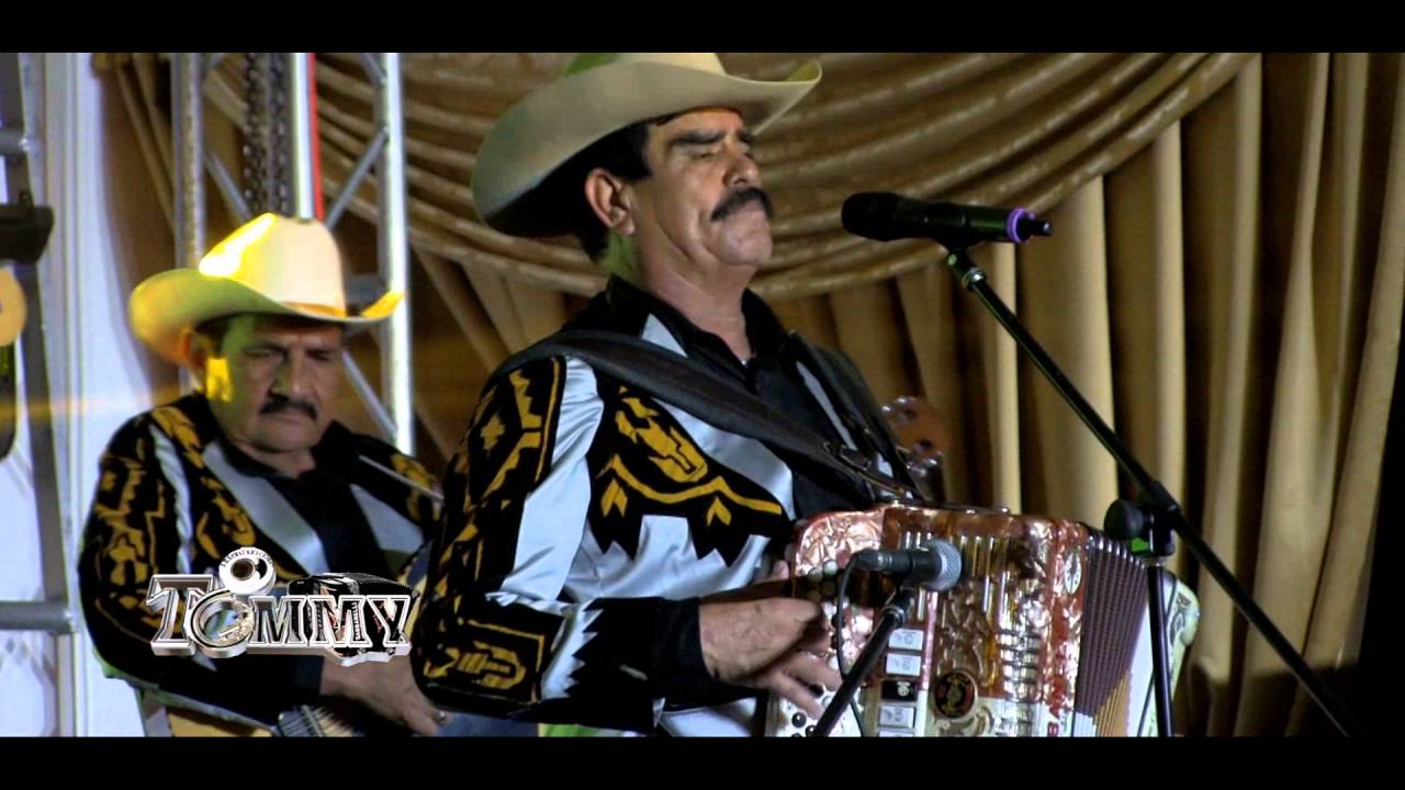 Los Cadetes De Linares | Prenda Querida | En Vivo 2016 - YouTube